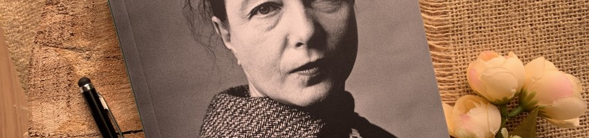 Simone de Beauvoir: Uma Vida | Kate Kirkpatrick – Estante Diagonal