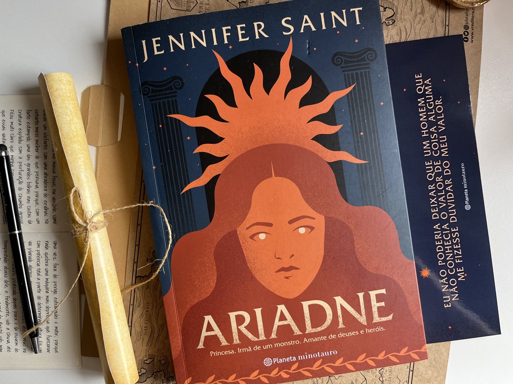 Ariadne | Jennifer Saint – Estante Diagonal